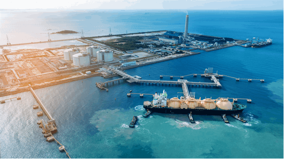 Crown Moves Closer to FID for LNG Terminal in Scotland | Rigzone